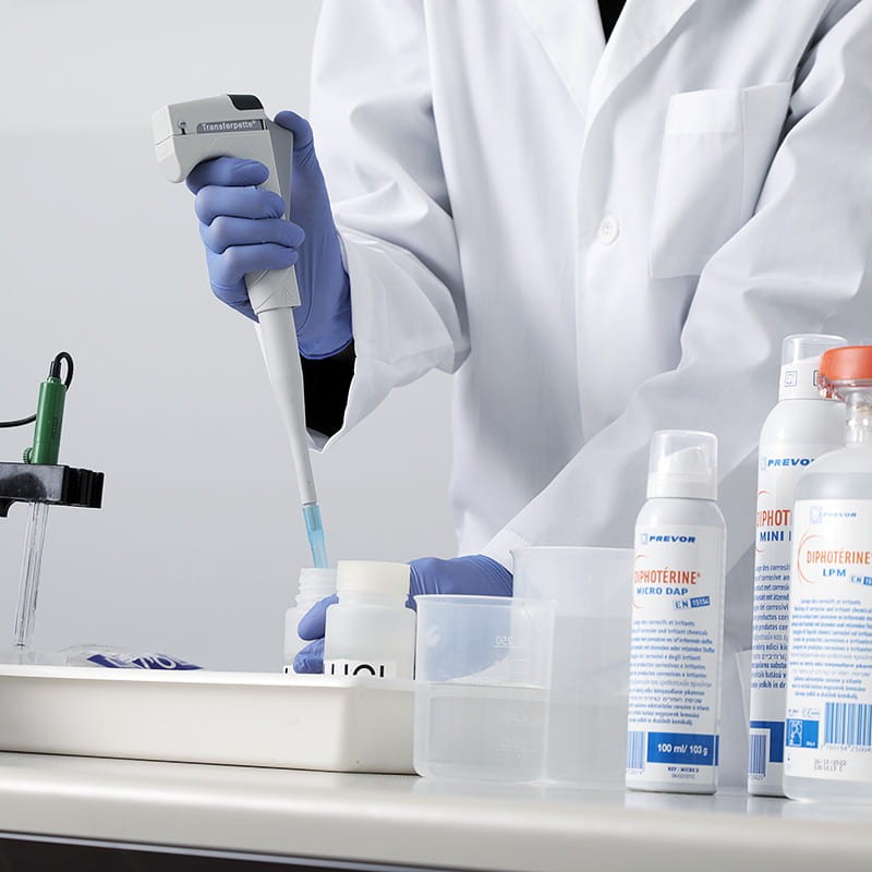 Formation de base pour les premiers secours après des incidents avec ...